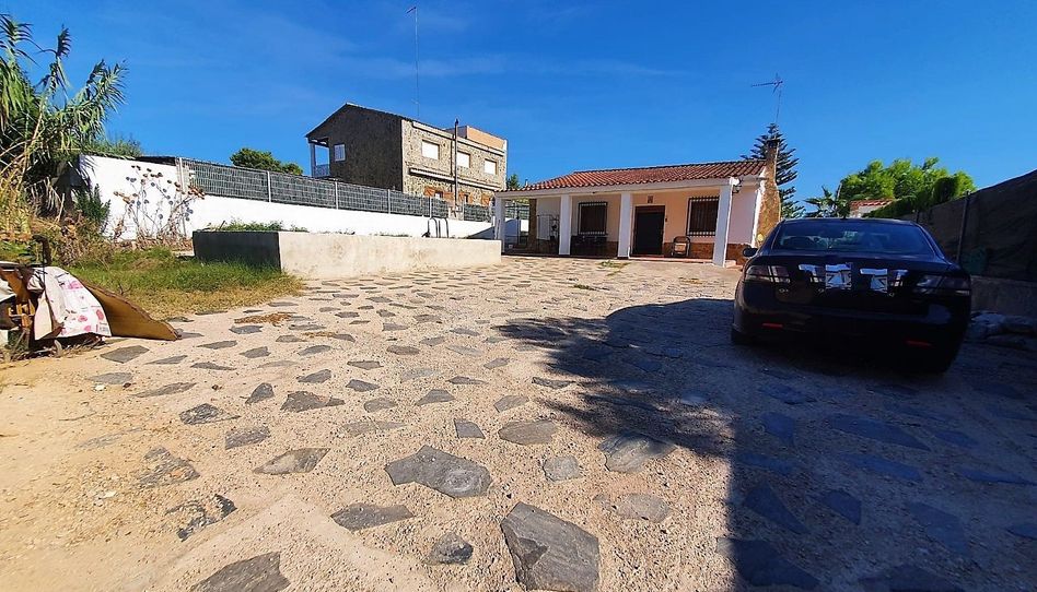 Casa o chalet en venta en Calicanto - Cumbres de Calicanto - Santo ...