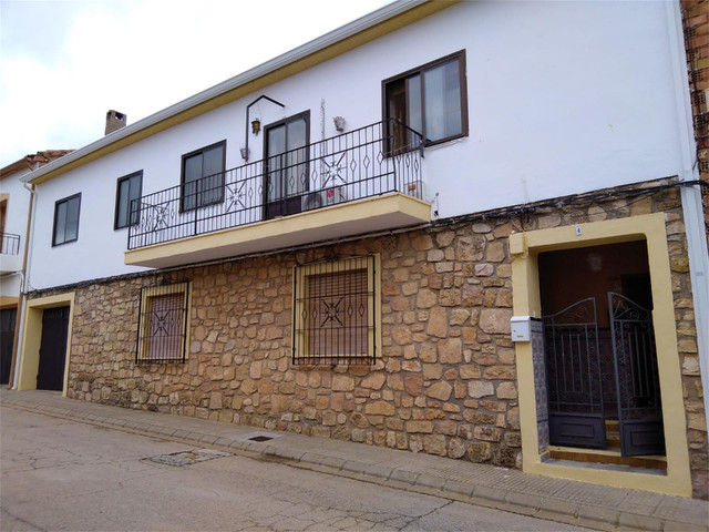 Casa o chalet en venta en Avenida de la Libertad, Ossa de Montiel ...
