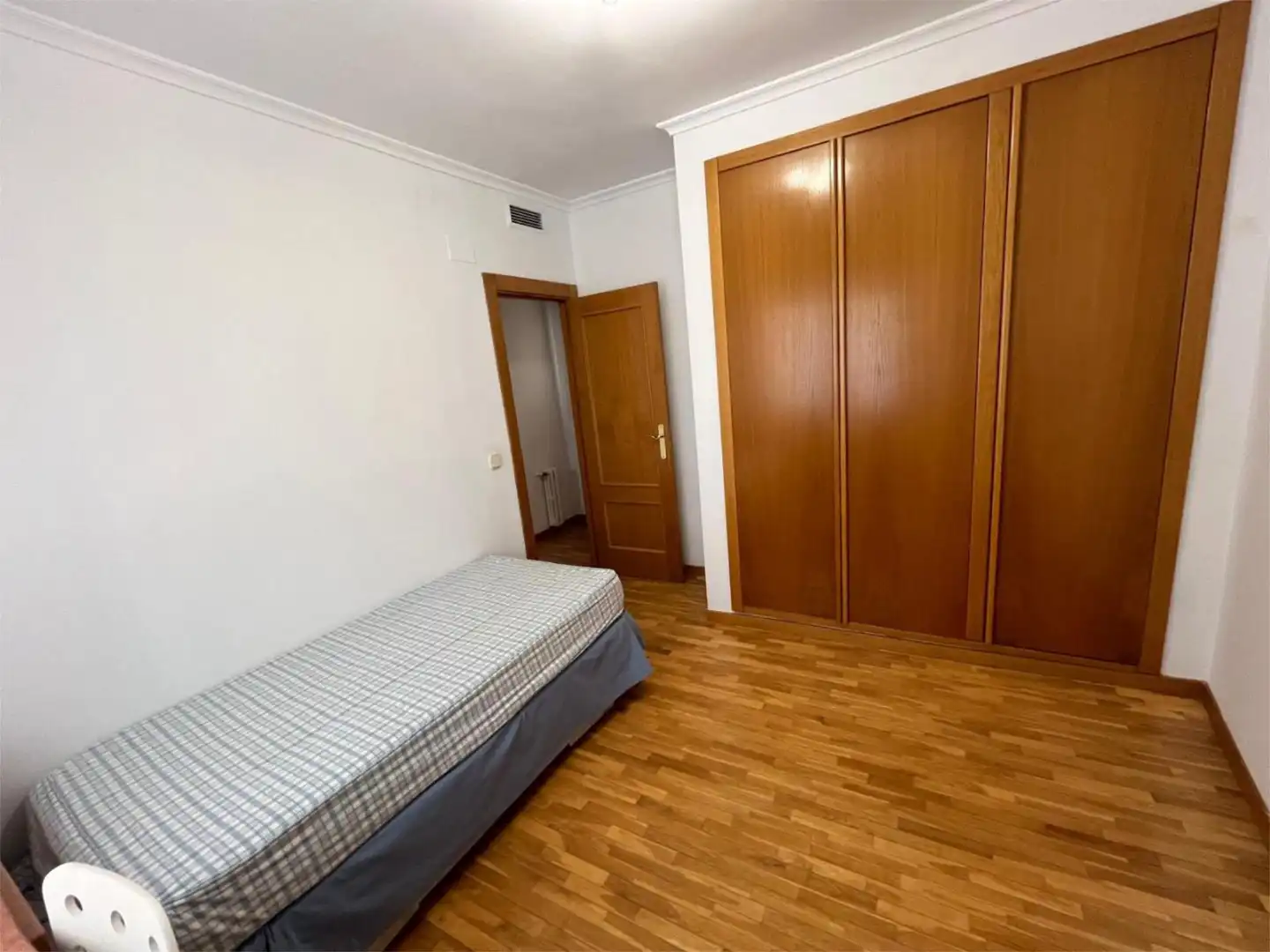 8 Pisos y apartamentos con parking de alquiler en Parque de la Fuente ...